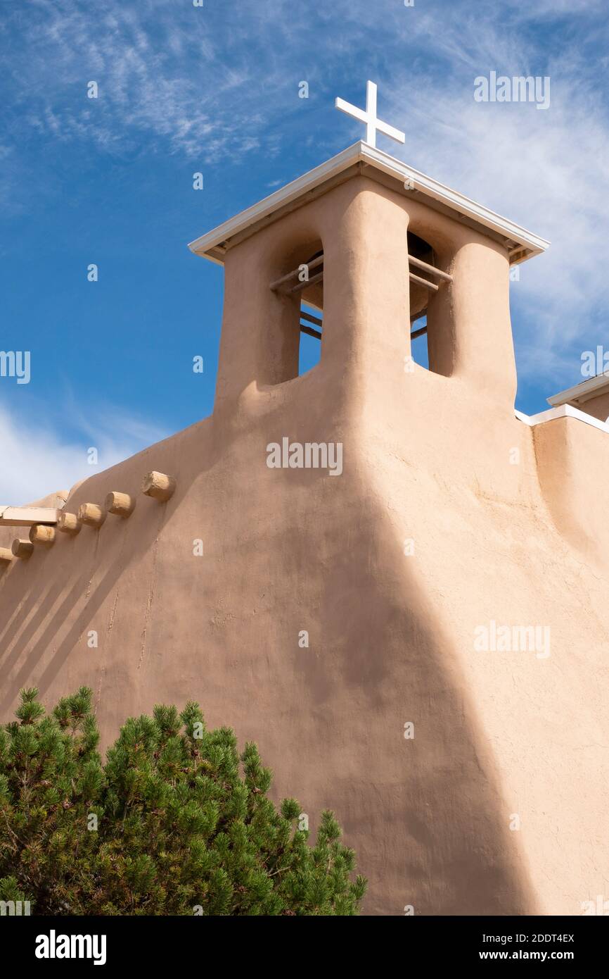 The adobe Mission church of San Francisco de Asis - St Francis of ...