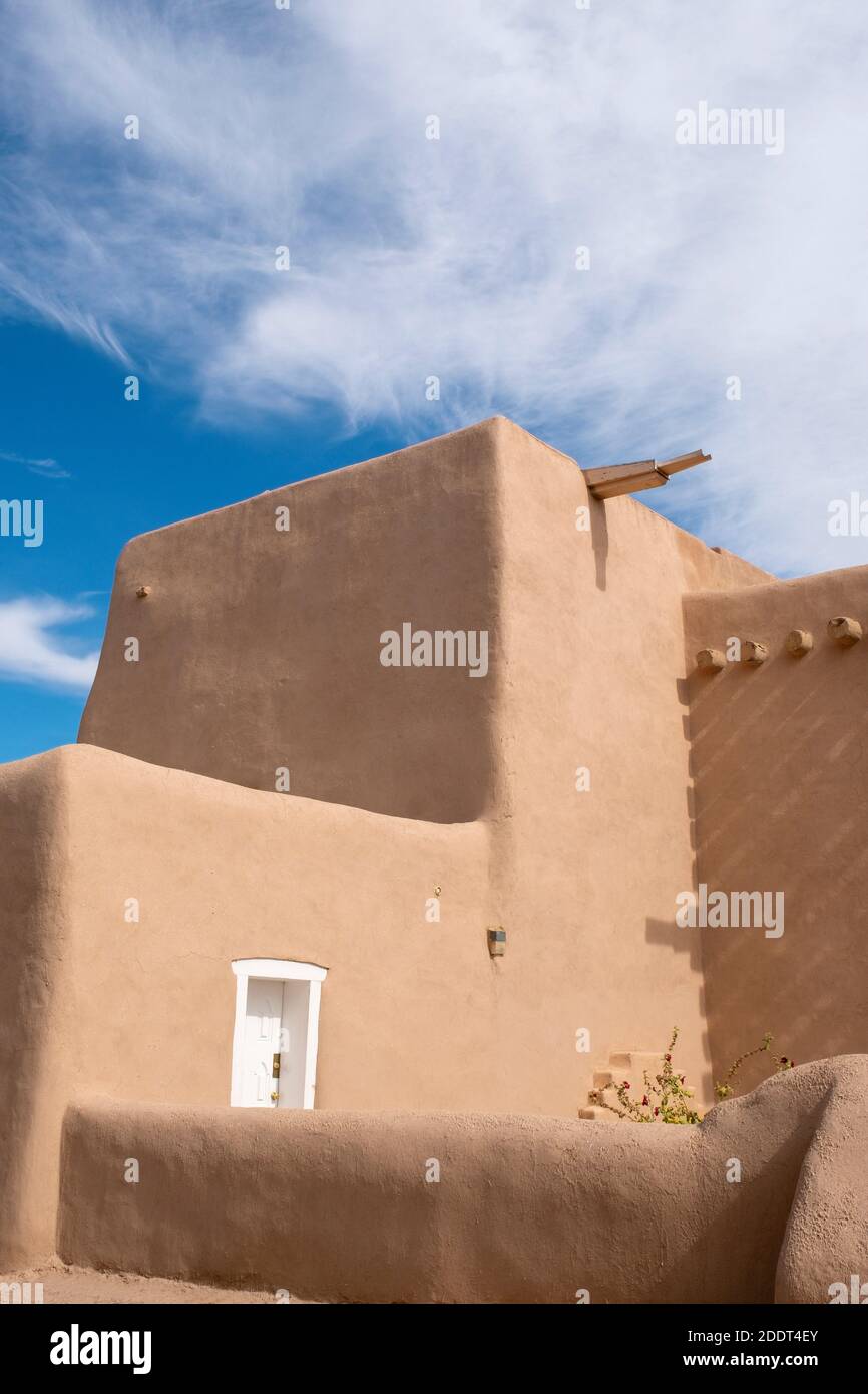 19th century adobe building hi-res stock photography and images - Alamy