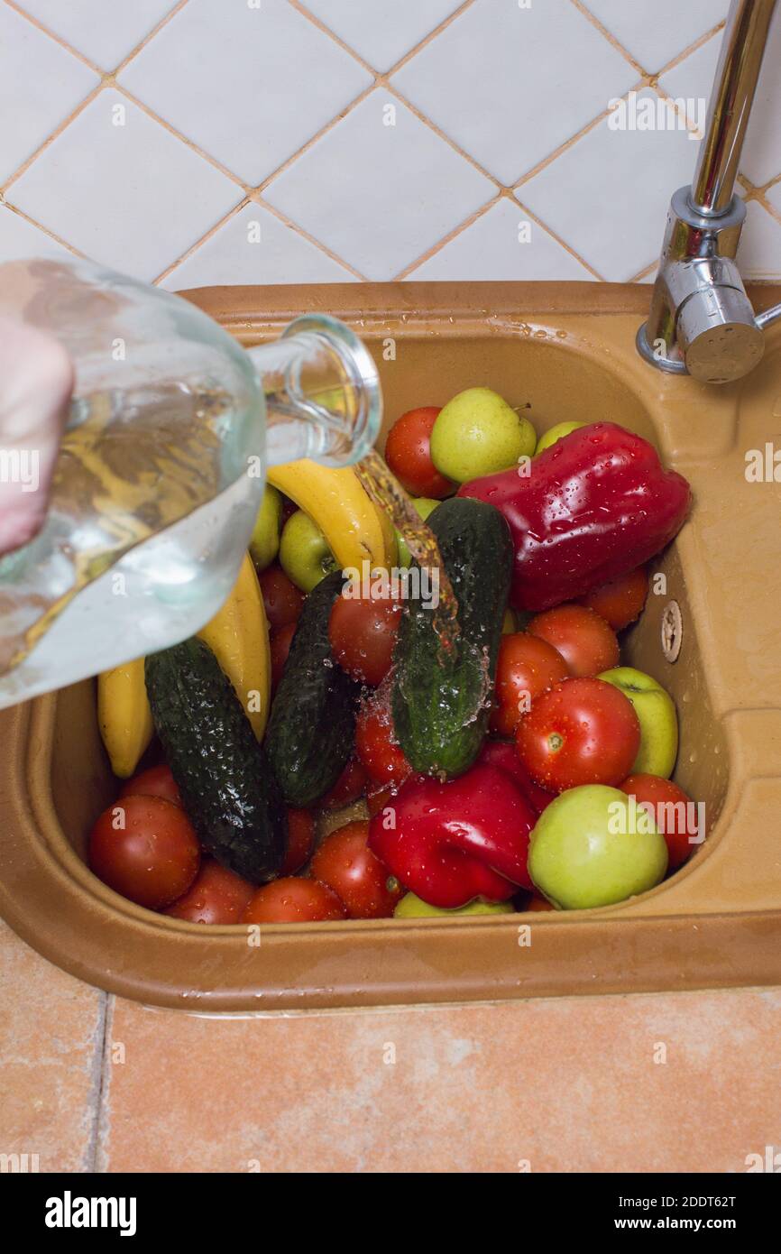 Stream sink hi-res stock photography and images - Alamy