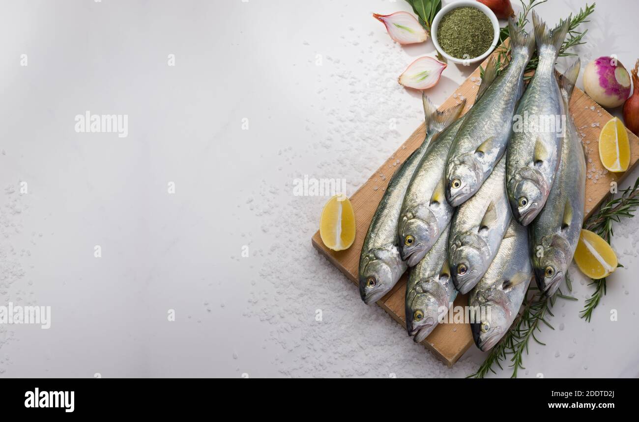 Middle size hi-res stock photography and images - Alamy