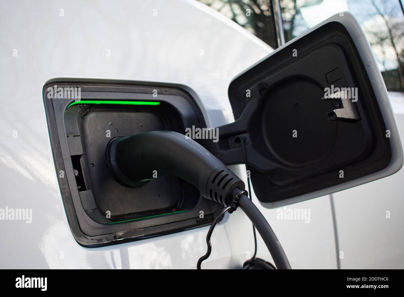 Electricity recharge hi-res stock photography and images - Alamy