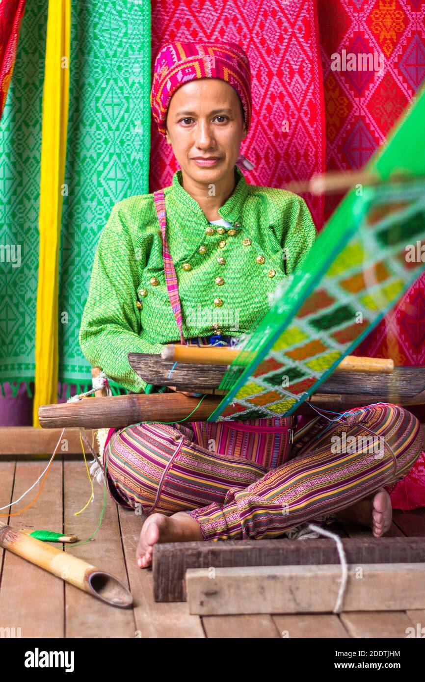 Yakan tribe hi-res stock photography and images - Alamy