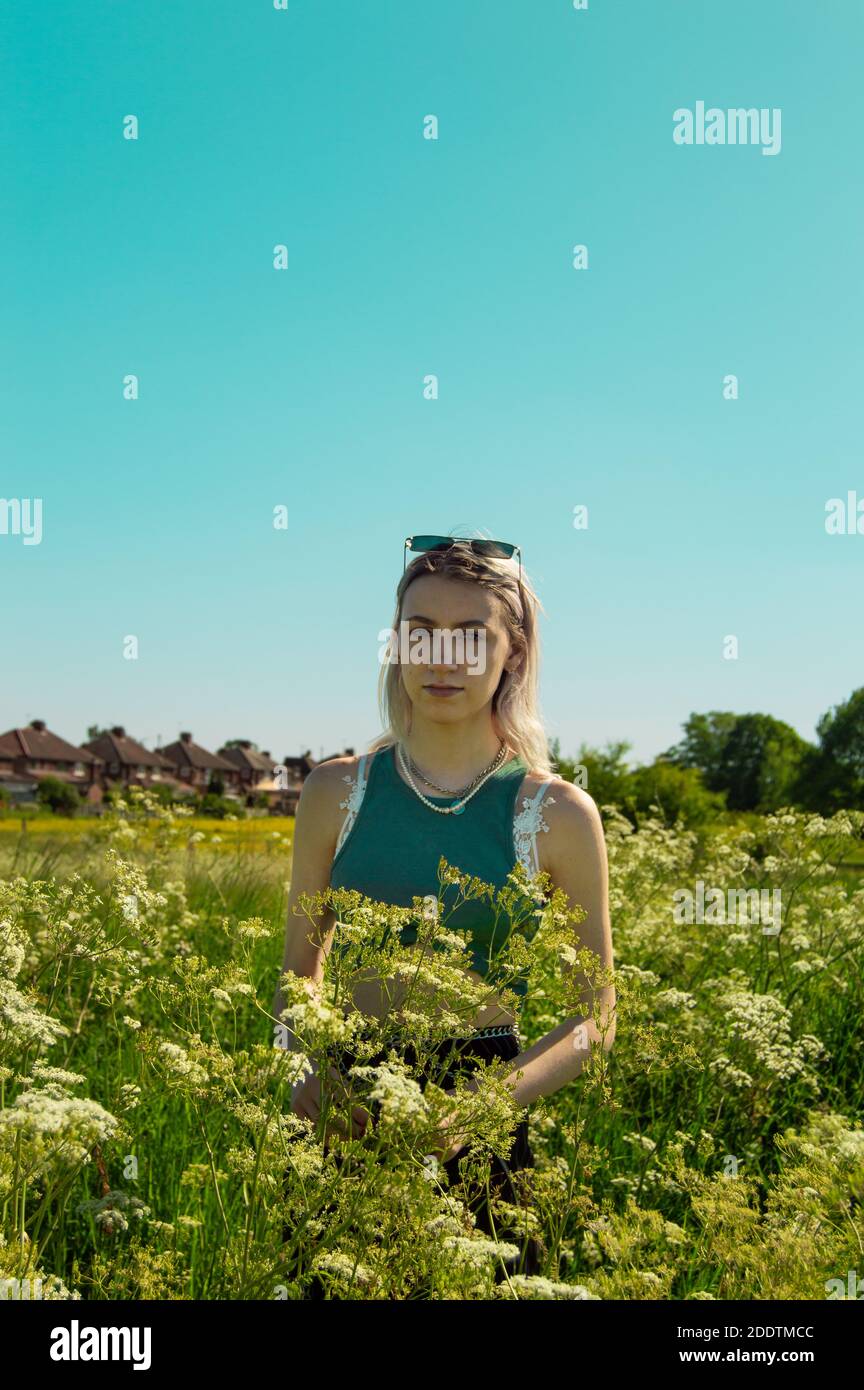 Portraits in summer hi-res stock photography and images - Alamy