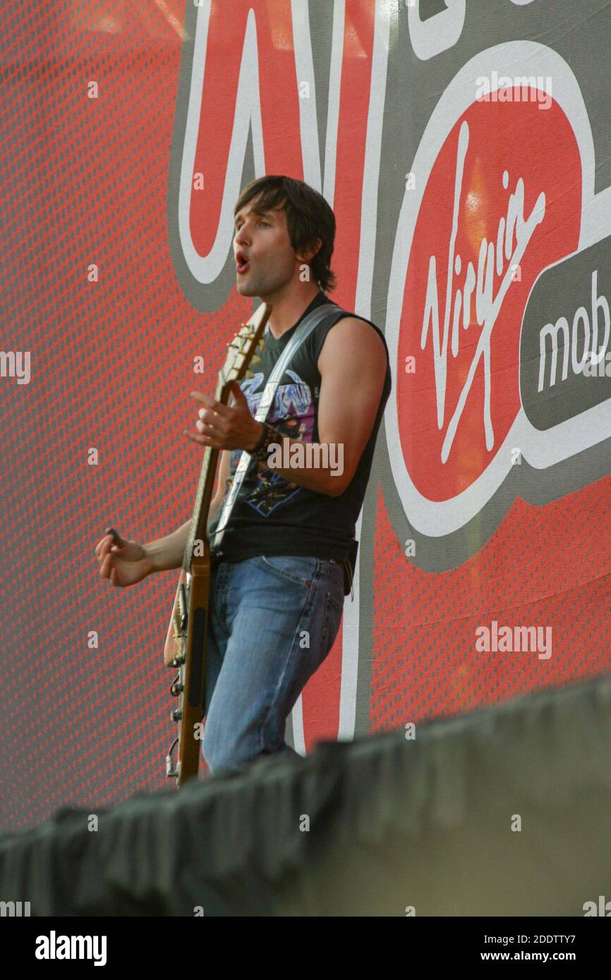 Ash performing at the Virgin Festival 2003, V2003, Hylands Park ...