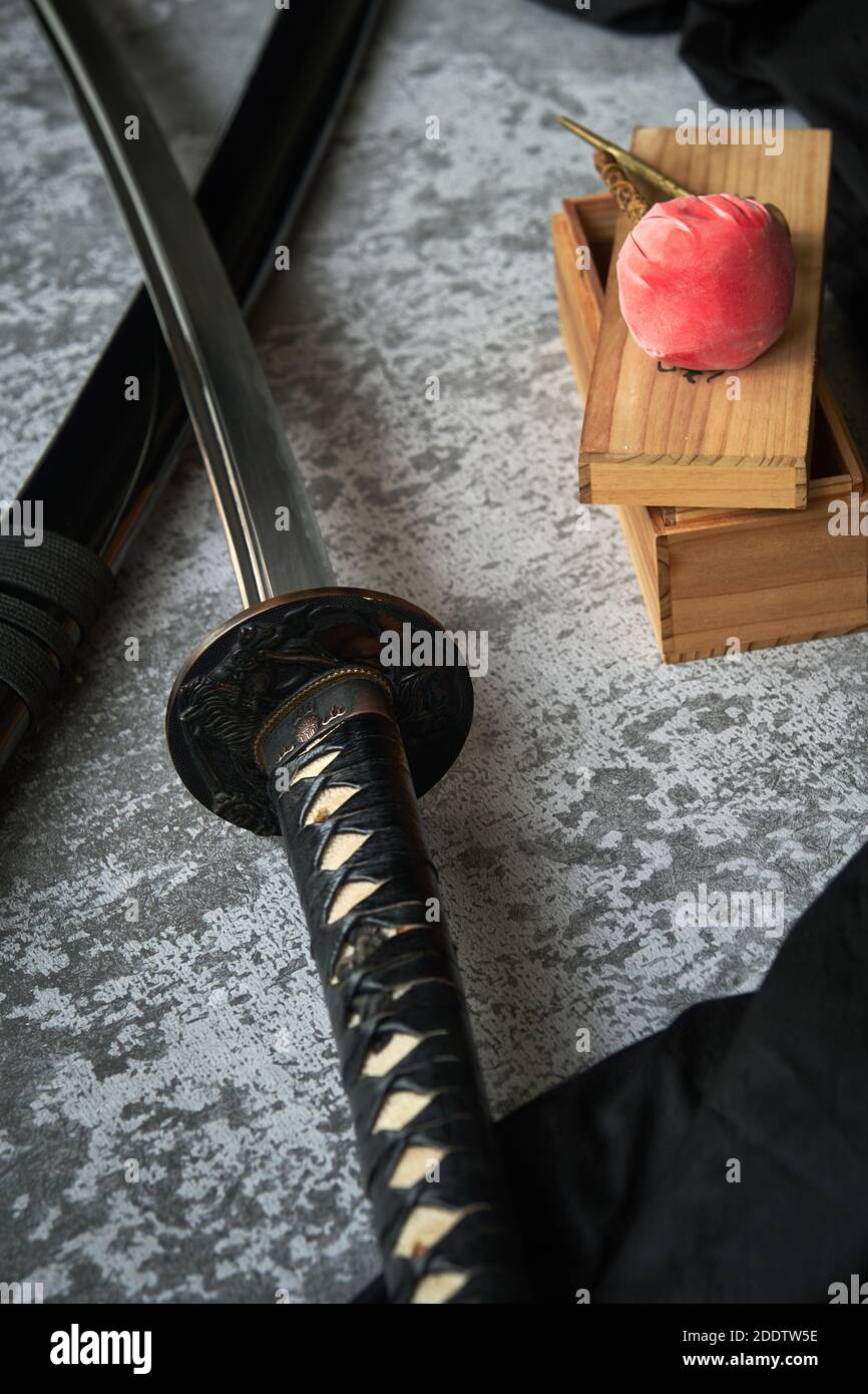 Katana hi-res stock photography and images - Alamy