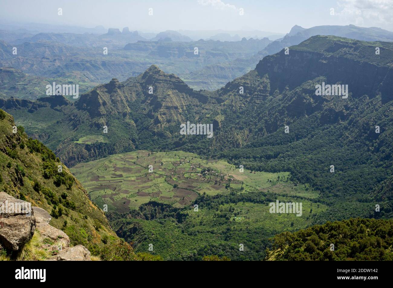 Ethiopian mountains hi-res stock photography and images - Alamy