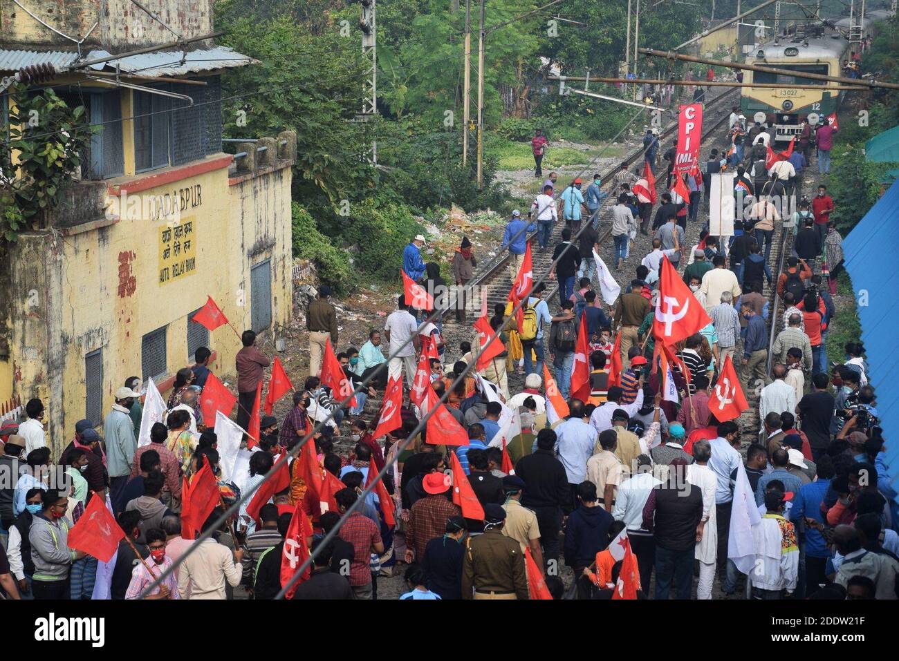 Kolkata, India. 26th Nov, 2020. LEFT Party Supporters block a passenger ...