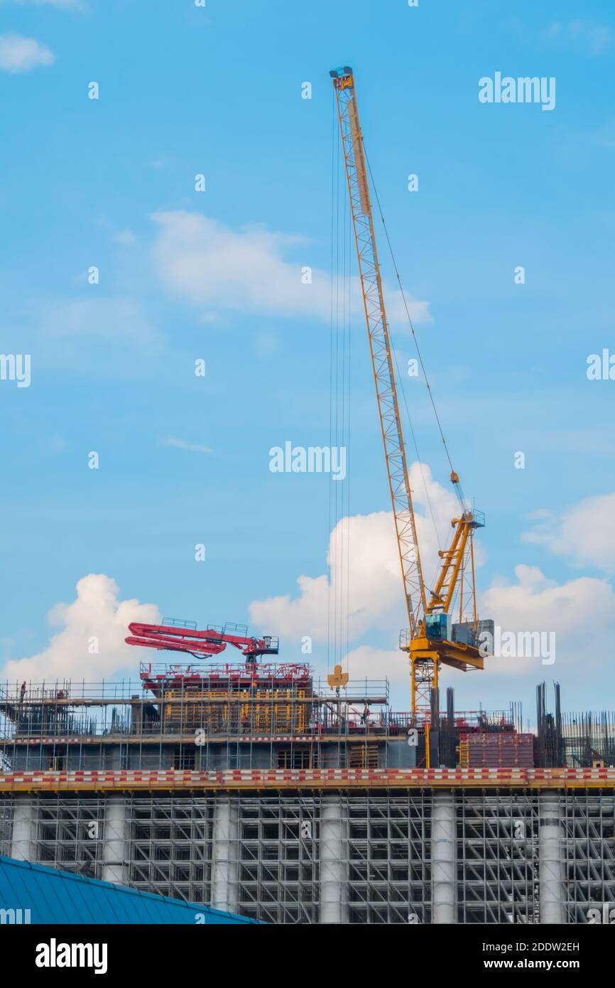 Crane moving house hi-res stock photography and images - Alamy