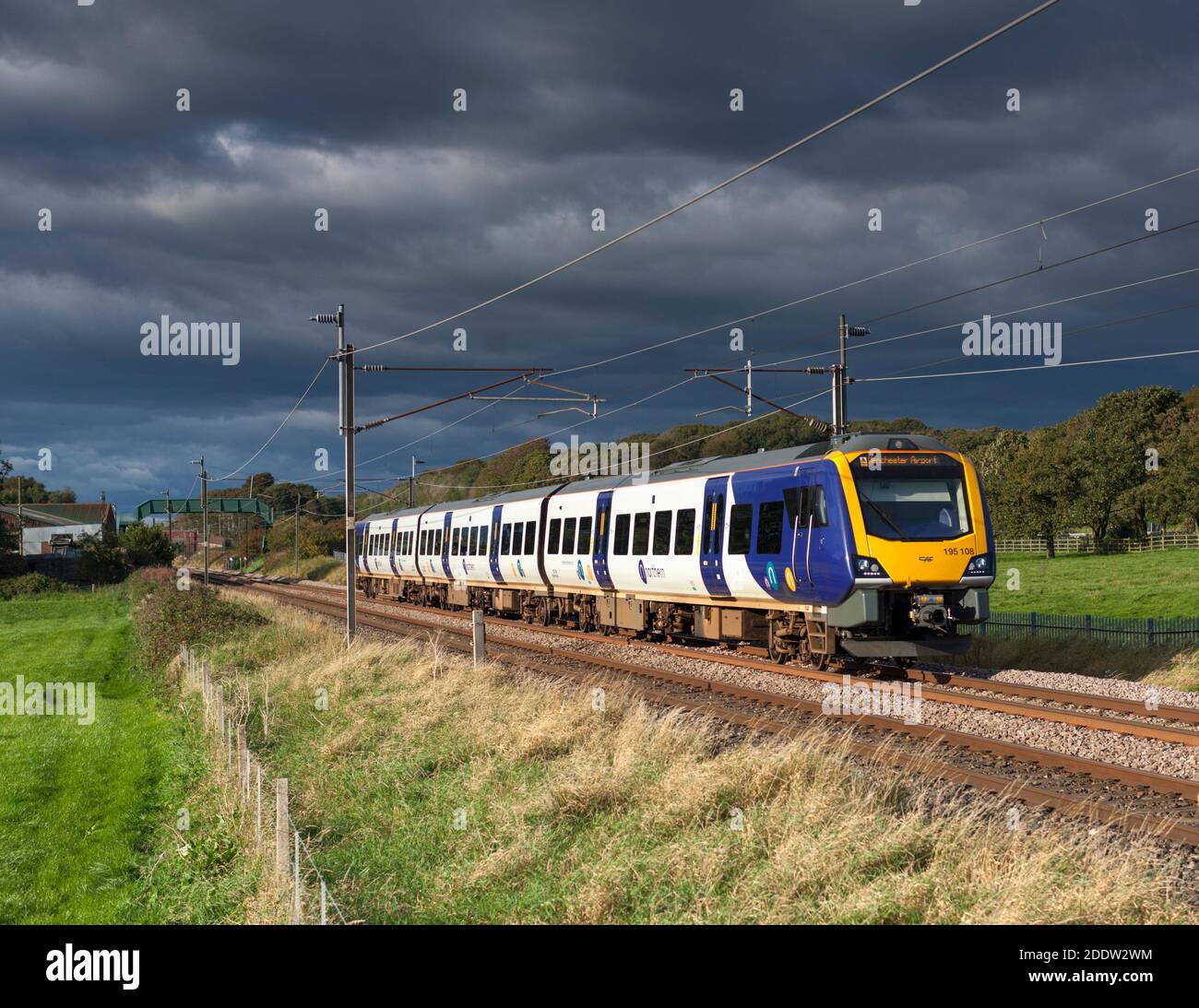 Class 195 train unit hi-res stock photography and images - Alamy