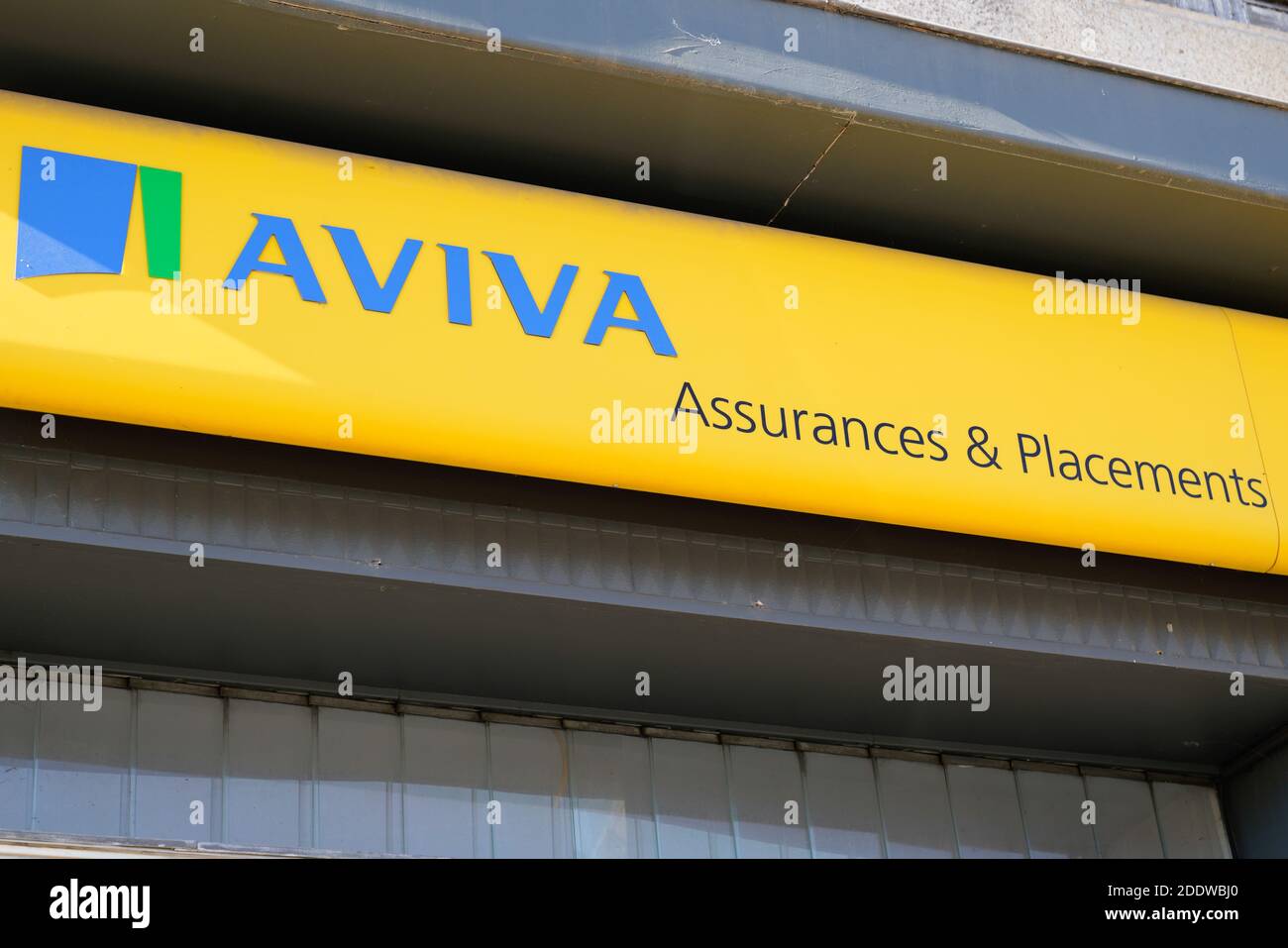 Aviva signage hi-res stock photography and images - Alamy