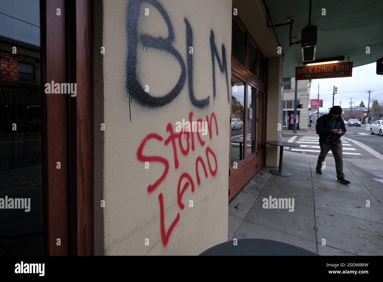 Stolen indigenous land protest usa hi-res stock photography and images ...