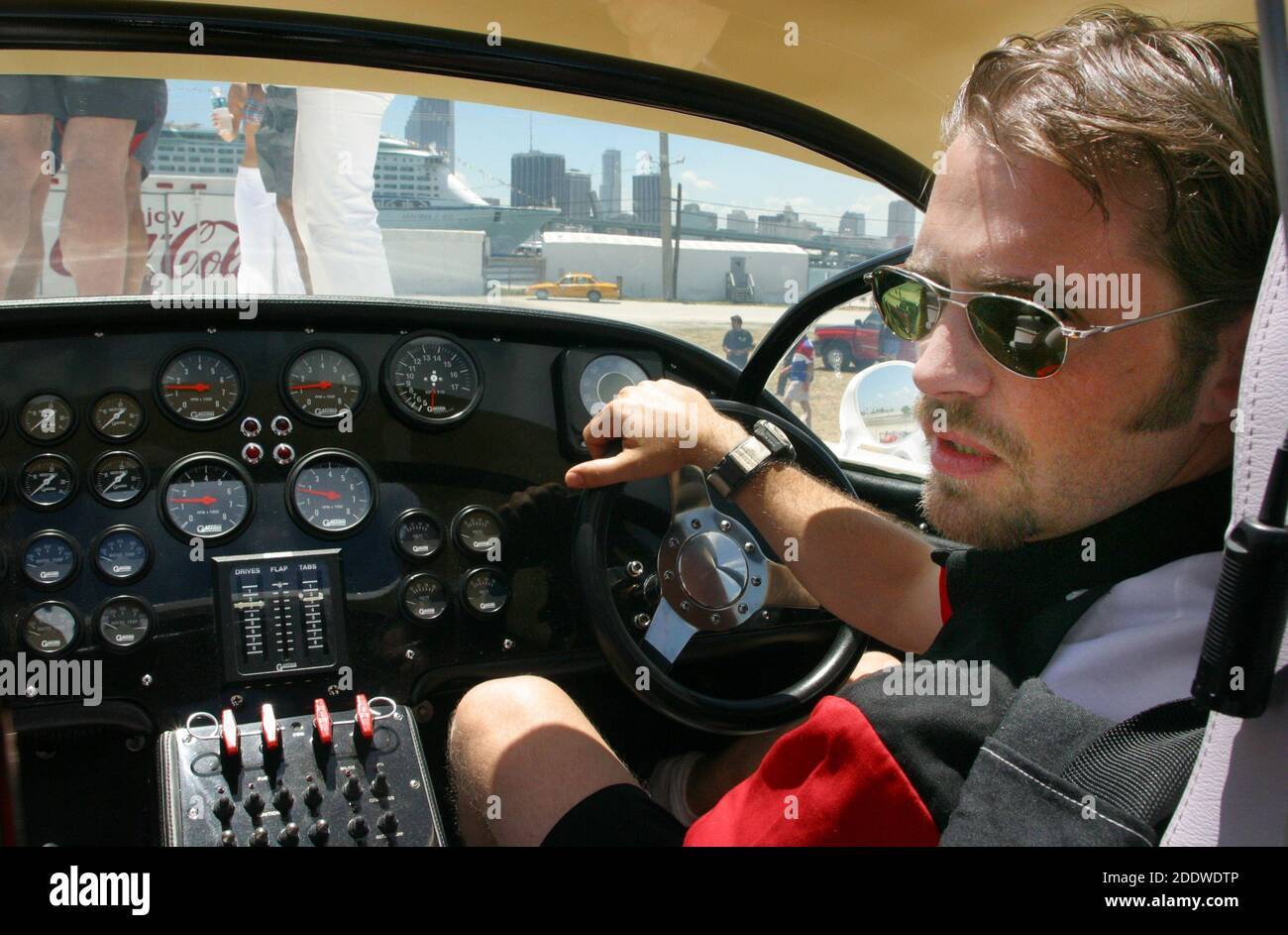 Miami Beach, FL 4-20-2002 Jason Priestley on Watson Island prior to ...