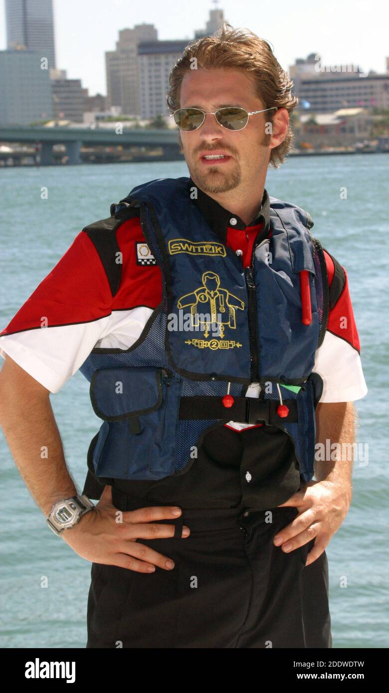 Miami Beach, FL 4-20-2002 Jason Priestley on Watson Island prior to ...