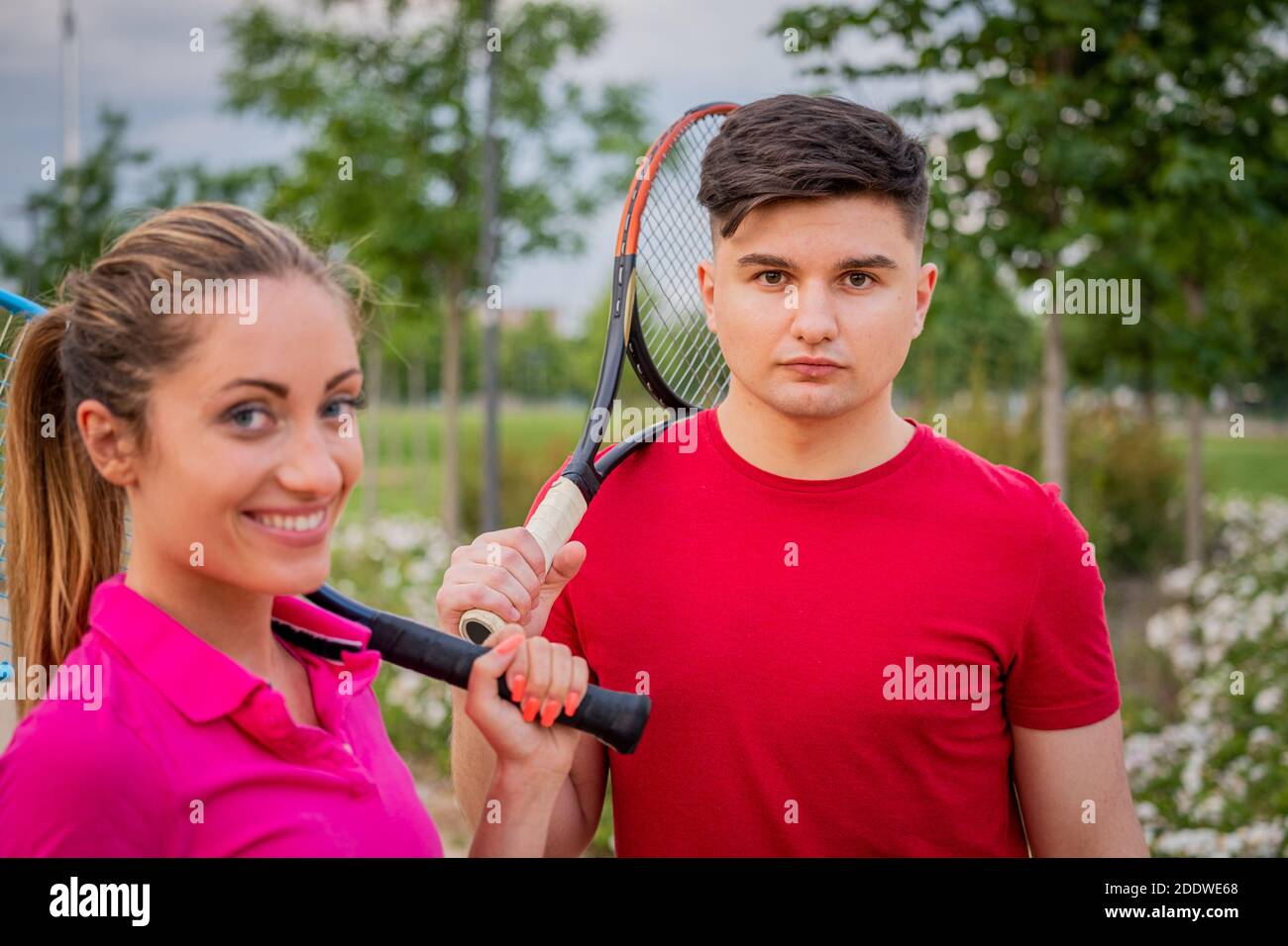 Teen playing tennis hi-res stock photography and images - Alamy