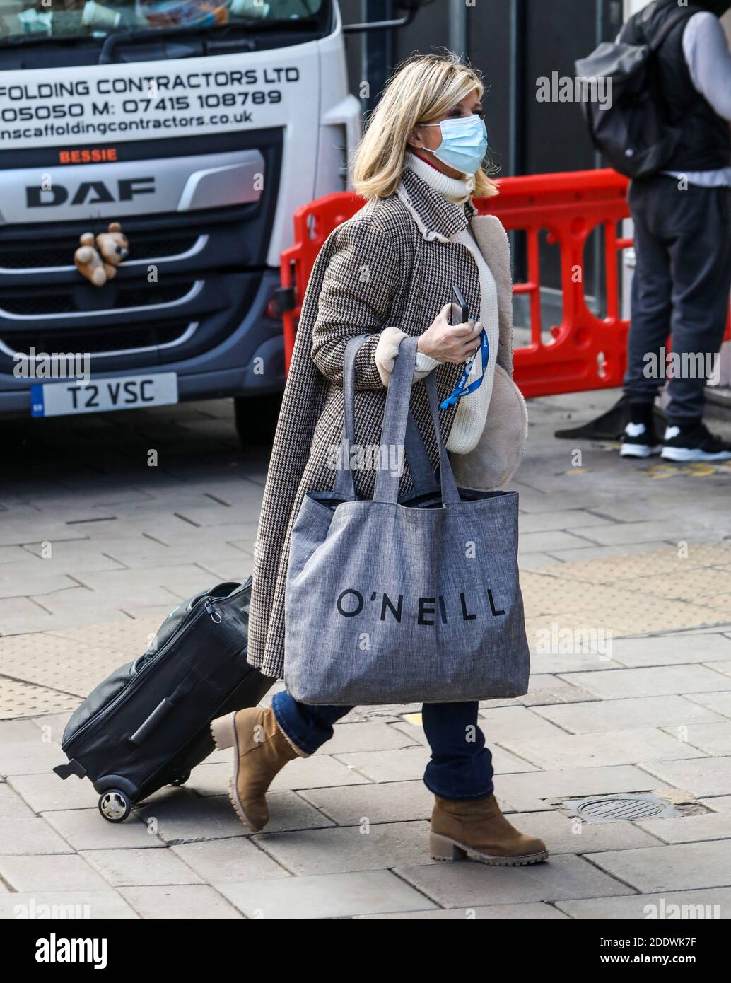 Kate Garraway wearing a face mask arrives at The Global Radio Studios ...