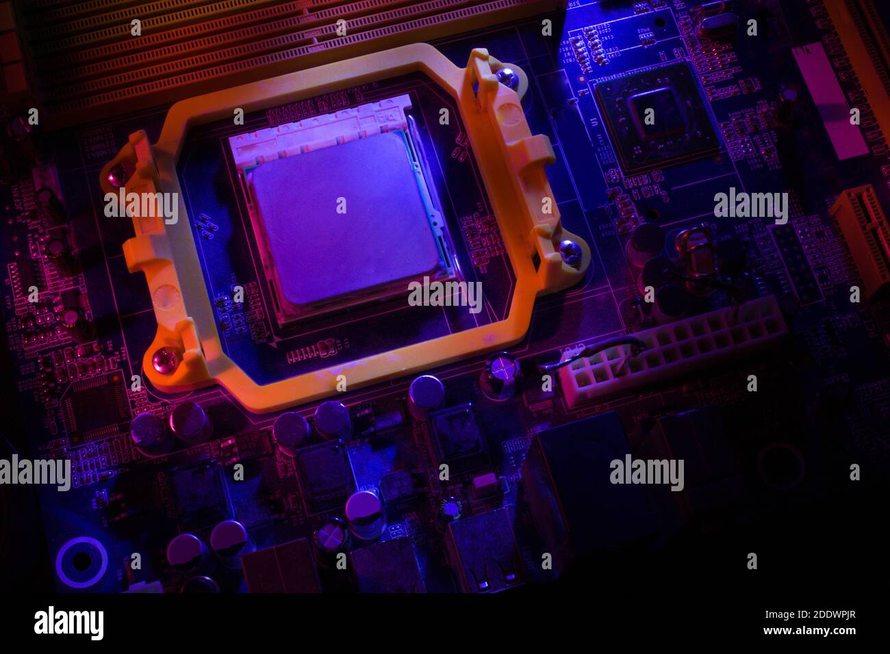 Purple printed circuit board hi-res stock photography and images - Alamy