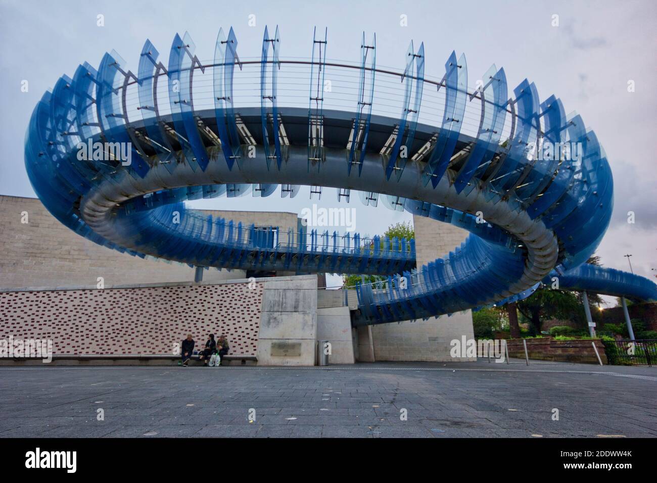 Pedestrian walkway Glass foot bridge in figure eight shape hanging in ...
