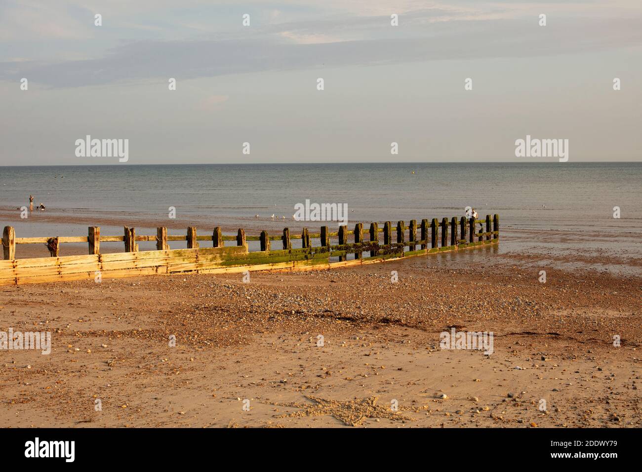 Littlehampton beach summer hi-res stock photography and images - Alamy