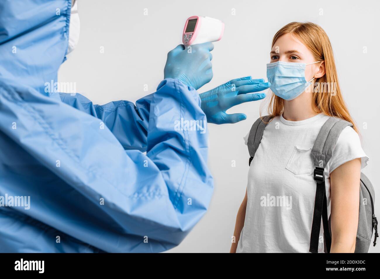 Temperature scanning device hi-res stock photography and images - Alamy