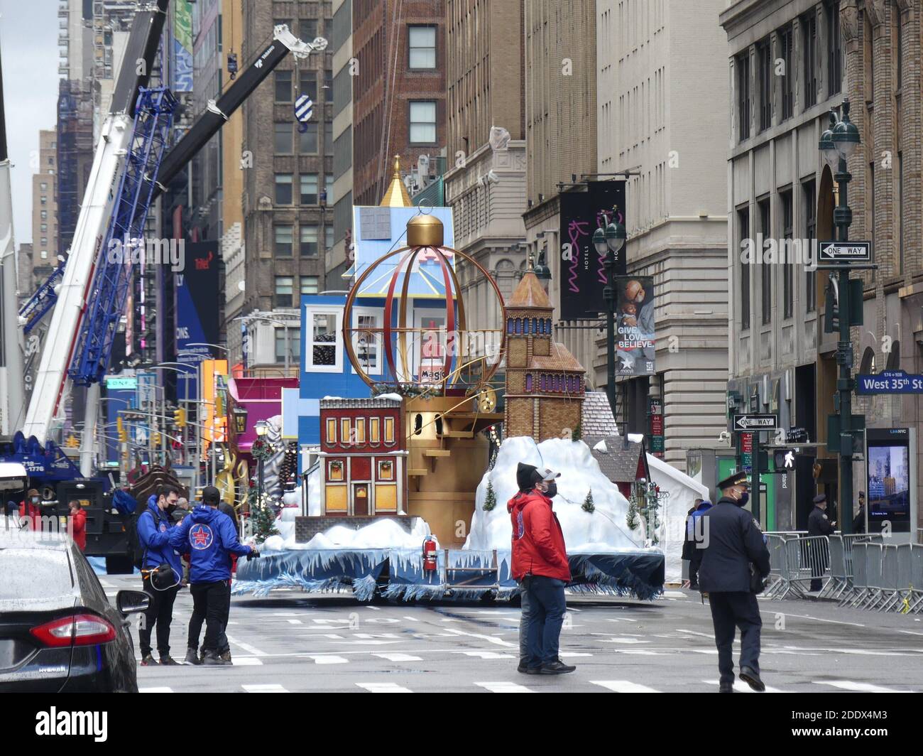 Fake spectators hi-res stock photography and images - Alamy