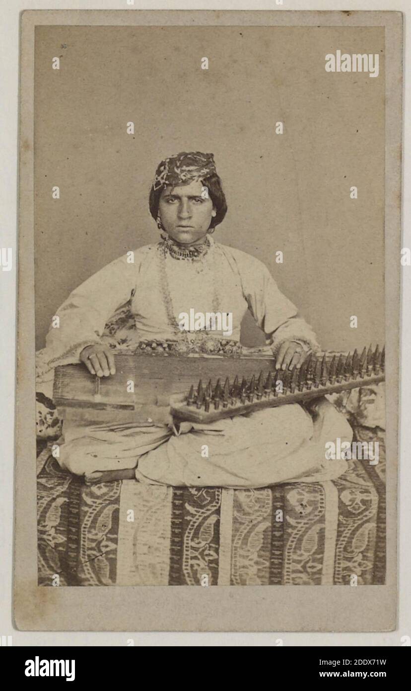 Cithar hi-res stock photography and images - Alamy