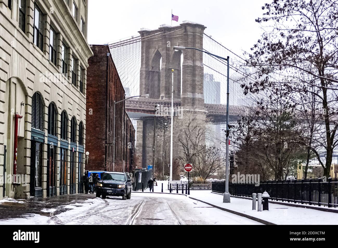 Brooklyn Bridge that connects Brooklyn and Manhattan. New York, USA ...