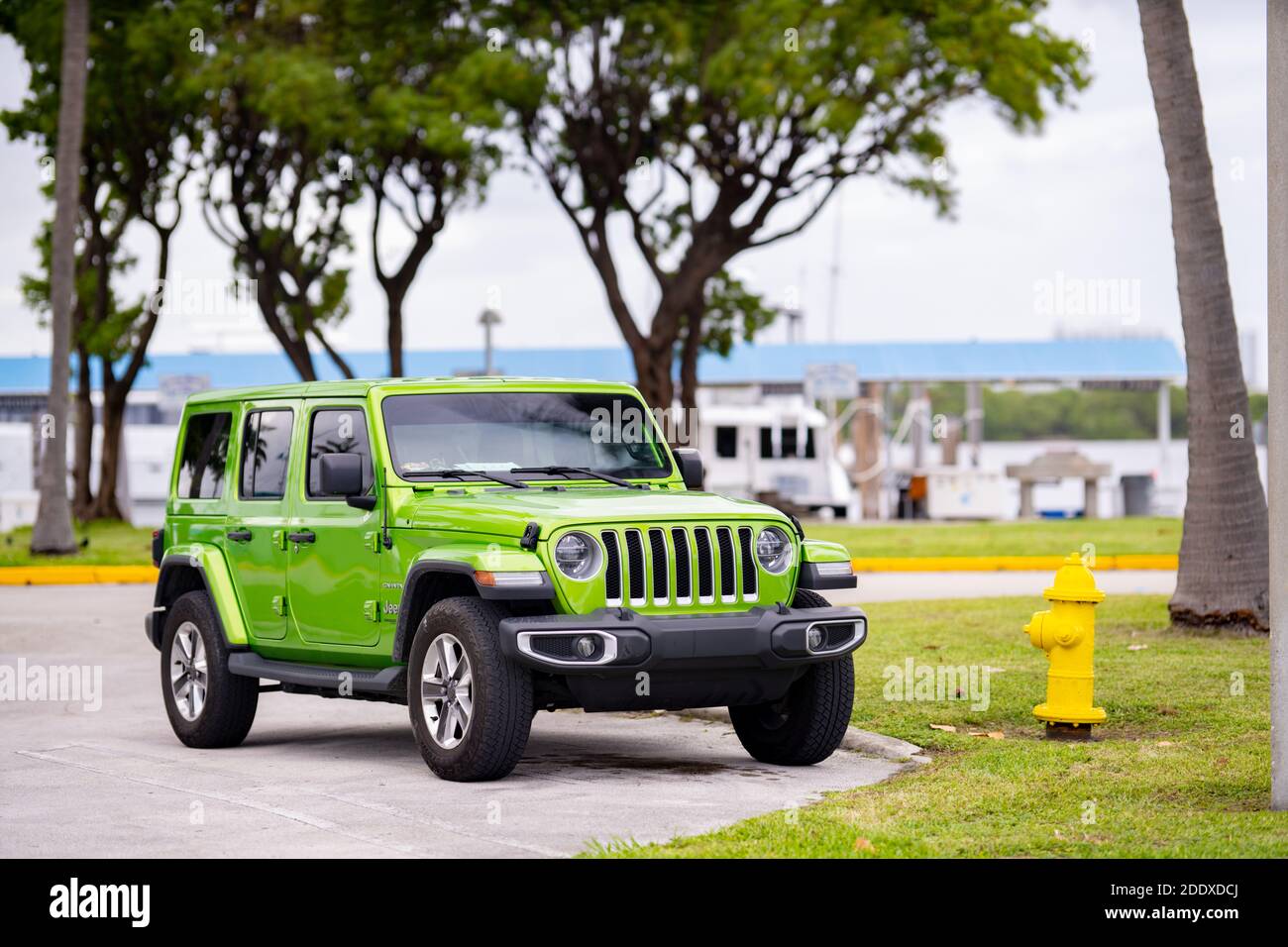 Photo of a 2020 2021 Jeep Wrangler green front quarter view Stock Photo ...