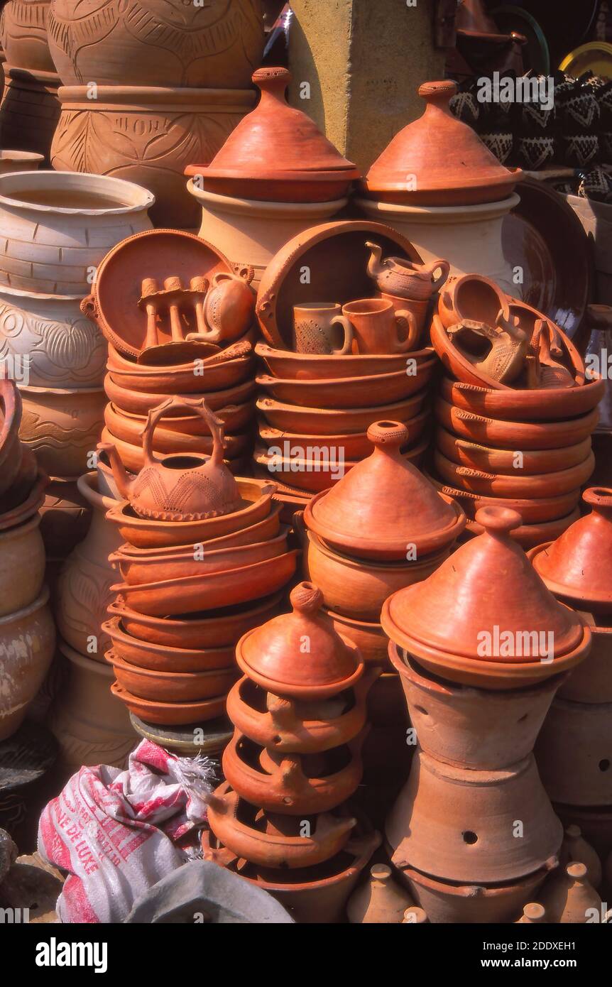 Meknes pottery hi-res stock photography and images - Alamy