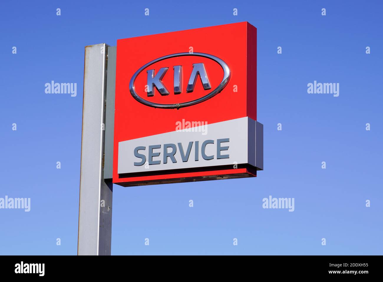 Bordeaux , Aquitaine / France - 11 11 2020 : Kia service car logo and ...