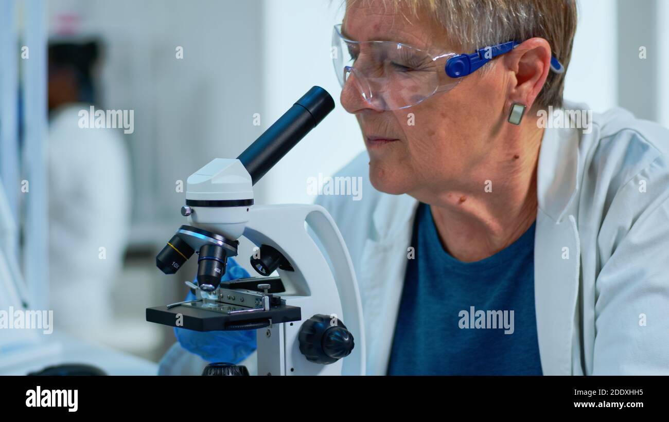 Blood tests under microscope hi-res stock photography and images - Alamy