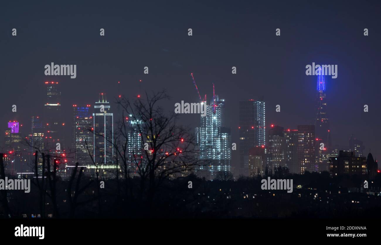 The central london skyline hi-res stock photography and images - Alamy