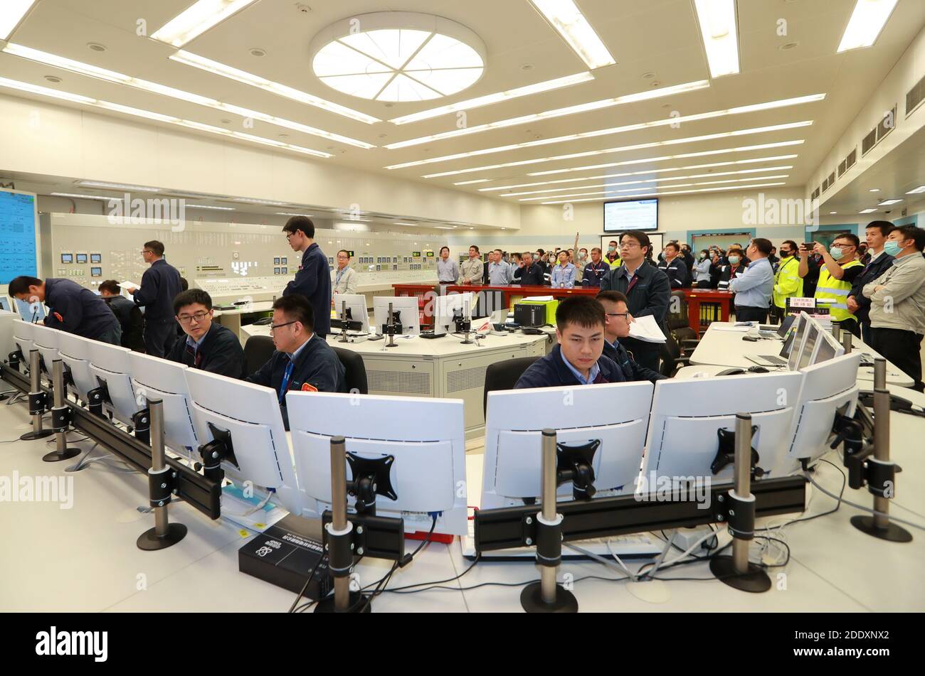National grid control room hi-res stock photography and images - Alamy