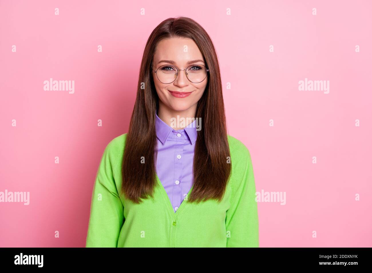 Close-up portrait of nice attractive shy cheery girl lecturer nerd ...