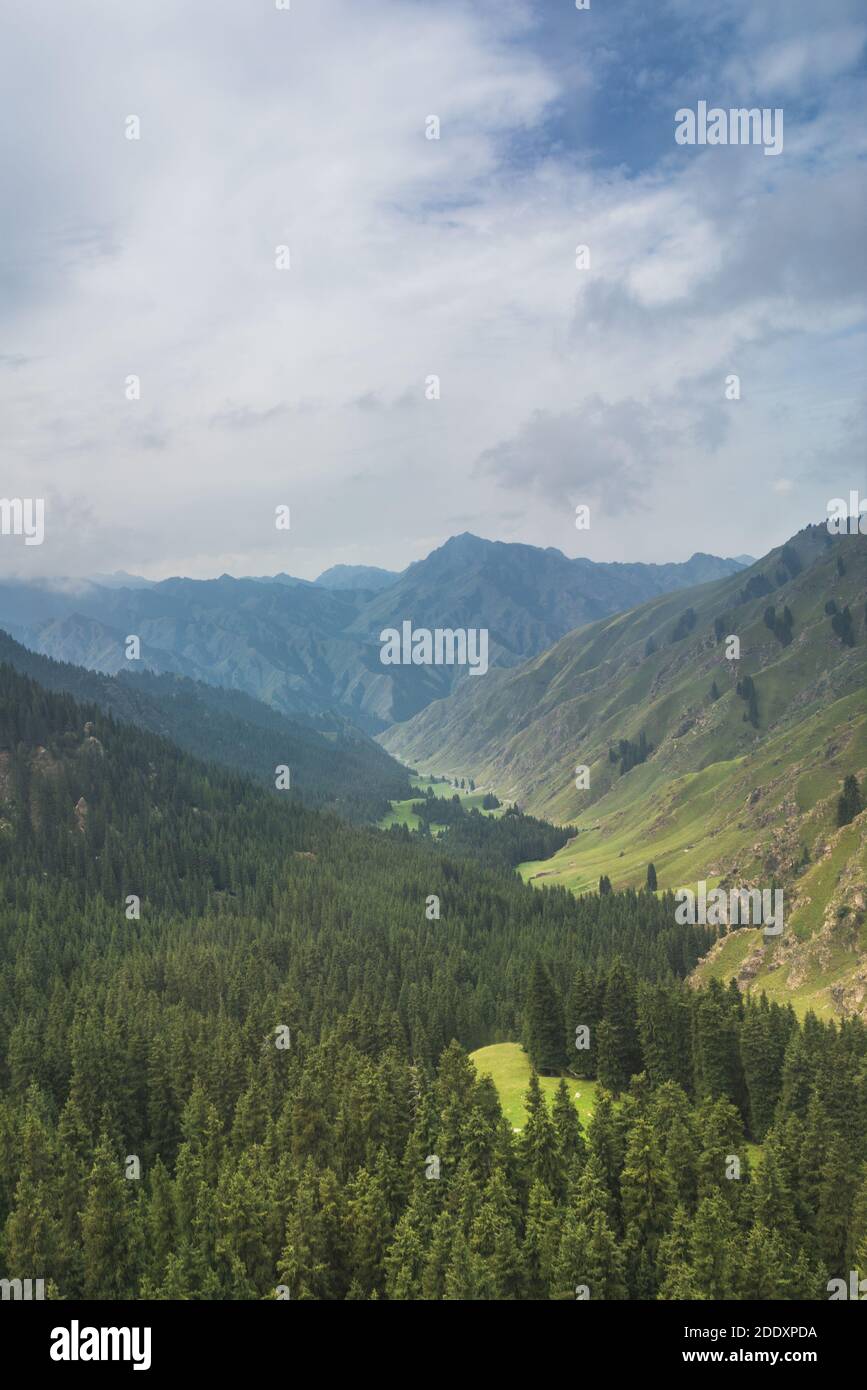 Xinjiang tianshan tianchi scenery Stock Photo - Alamy