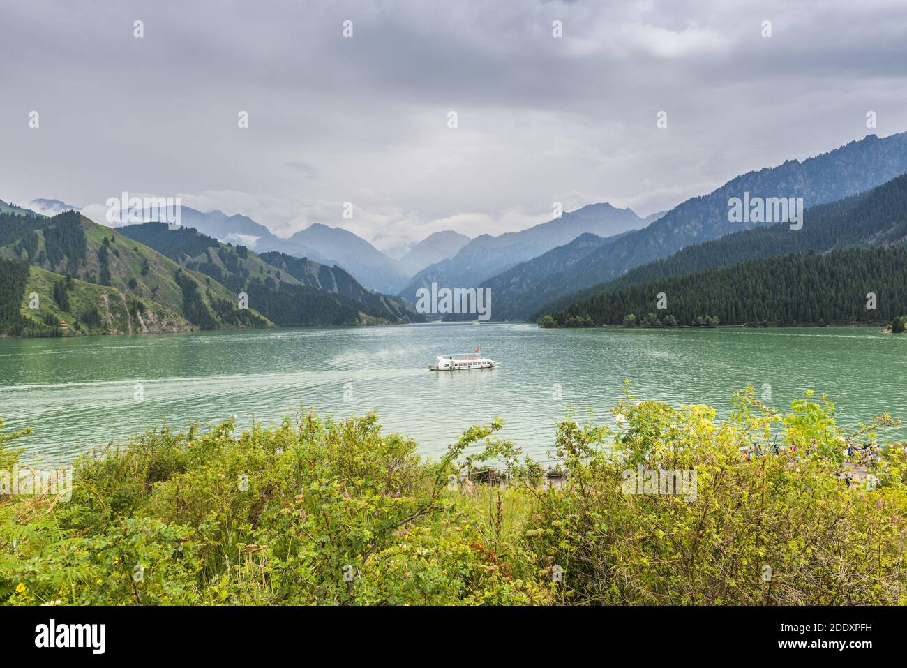 Xinjiang tianshan tianchi scenery Stock Photo - Alamy