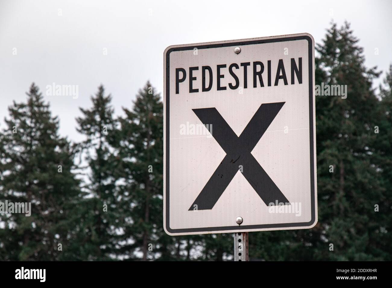 Street pedestrian walk sign vancouver hi-res stock photography and ...