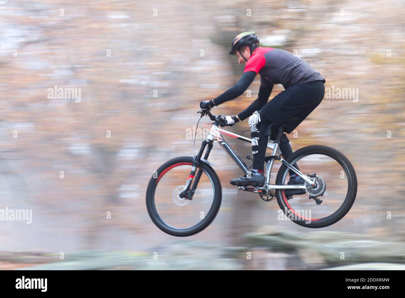 Fast cycling hi-res stock photography and images - Alamy