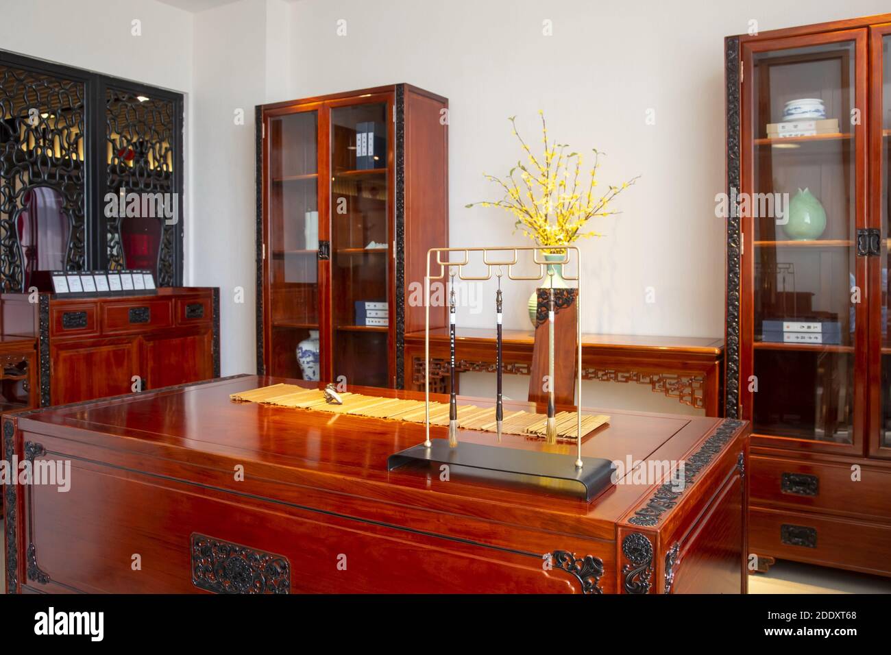 Indoor study hi-res stock photography and images - Alamy