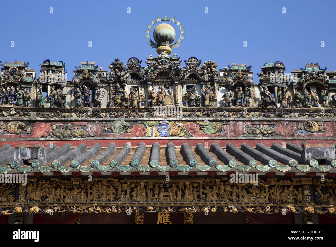 Foshan temple hi-res stock photography and images - Alamy