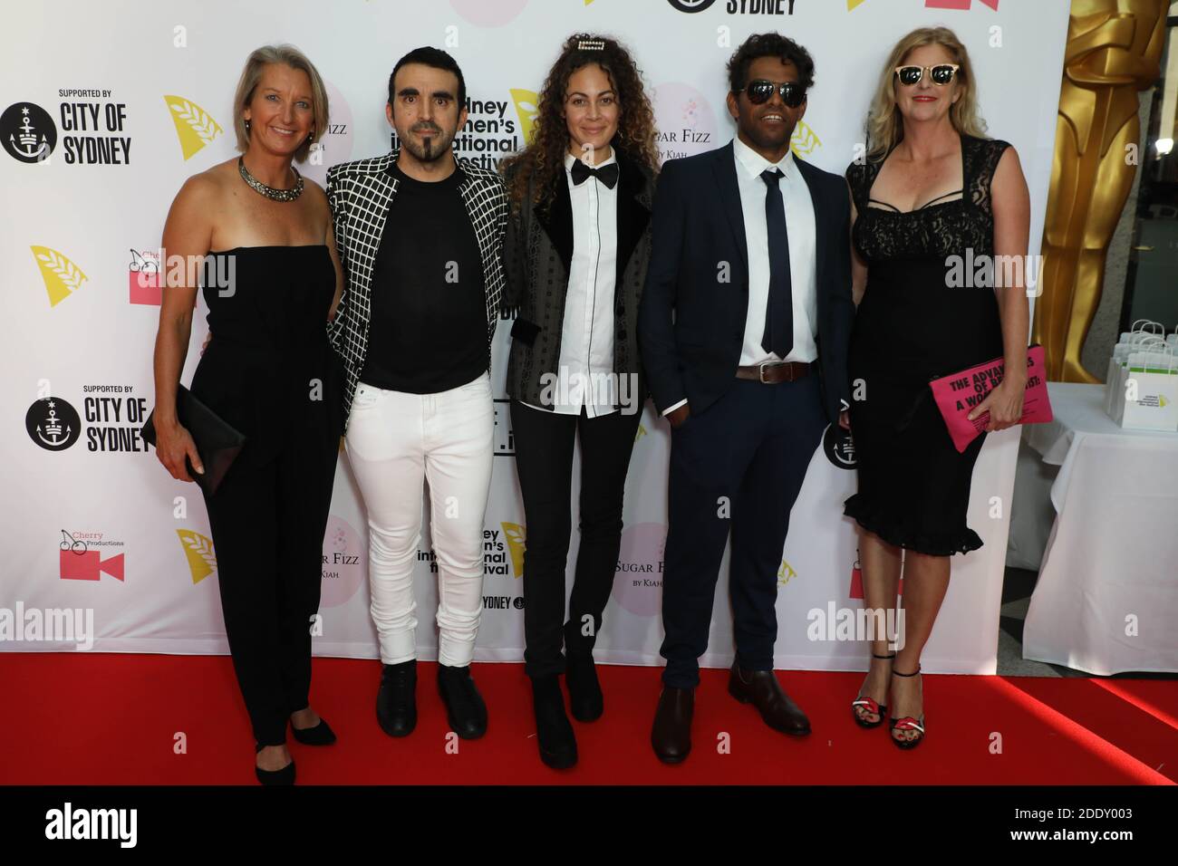 Layne beachley hi-res stock photography and images - Alamy