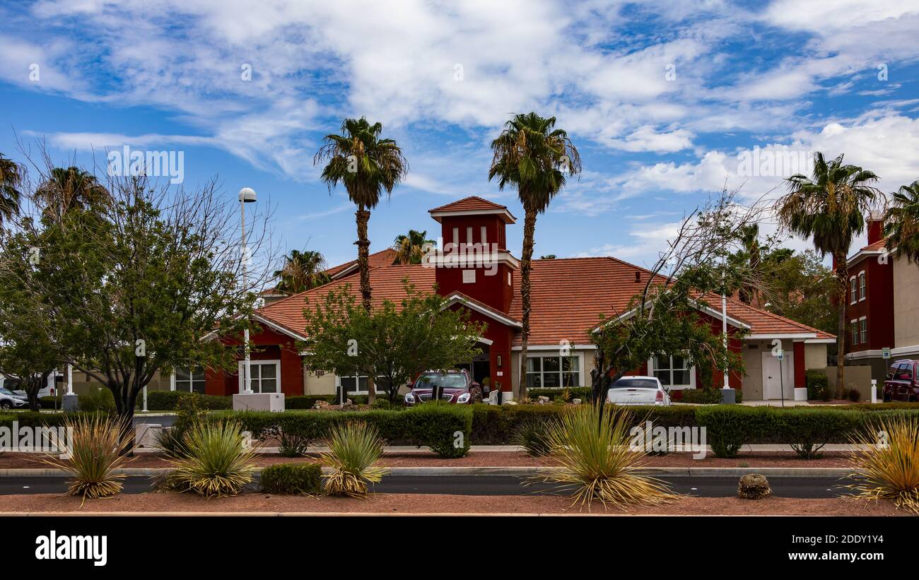 American suburbs with sky hi-res stock photography and images - Alamy