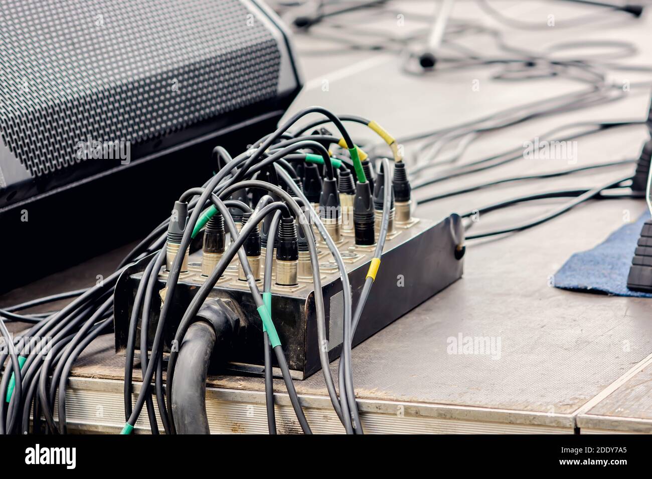 Multi-channel XLR connector Stock Photo - Alamy