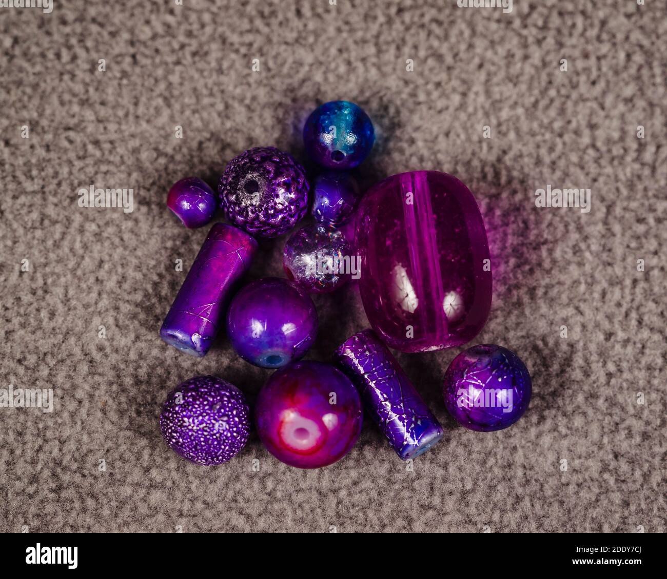 Small beads hi-res stock photography and images - Alamy