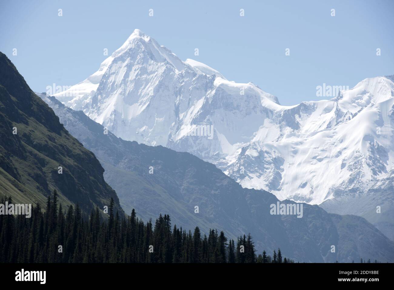 Xia tower ancient road hi-res stock photography and images - Alamy
