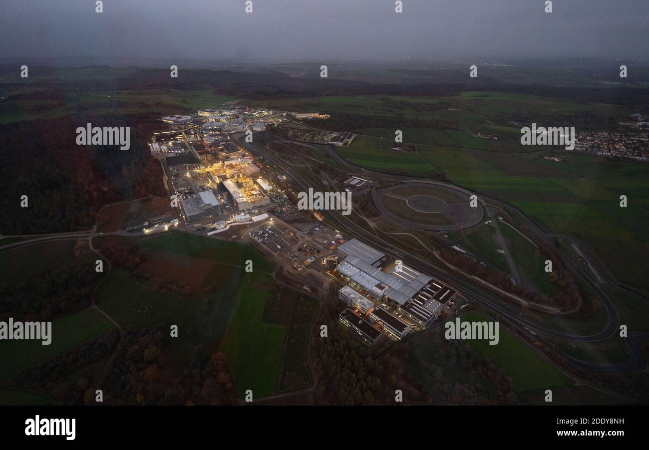 19 November 2020, Baden-Wuerttemberg, Weissach: The test track and ...