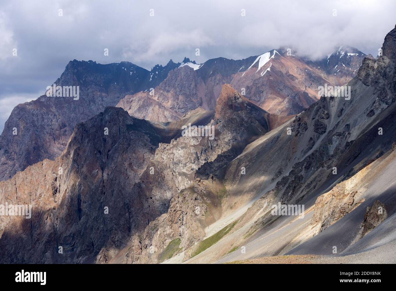 China alone hi-res stock photography and images - Alamy