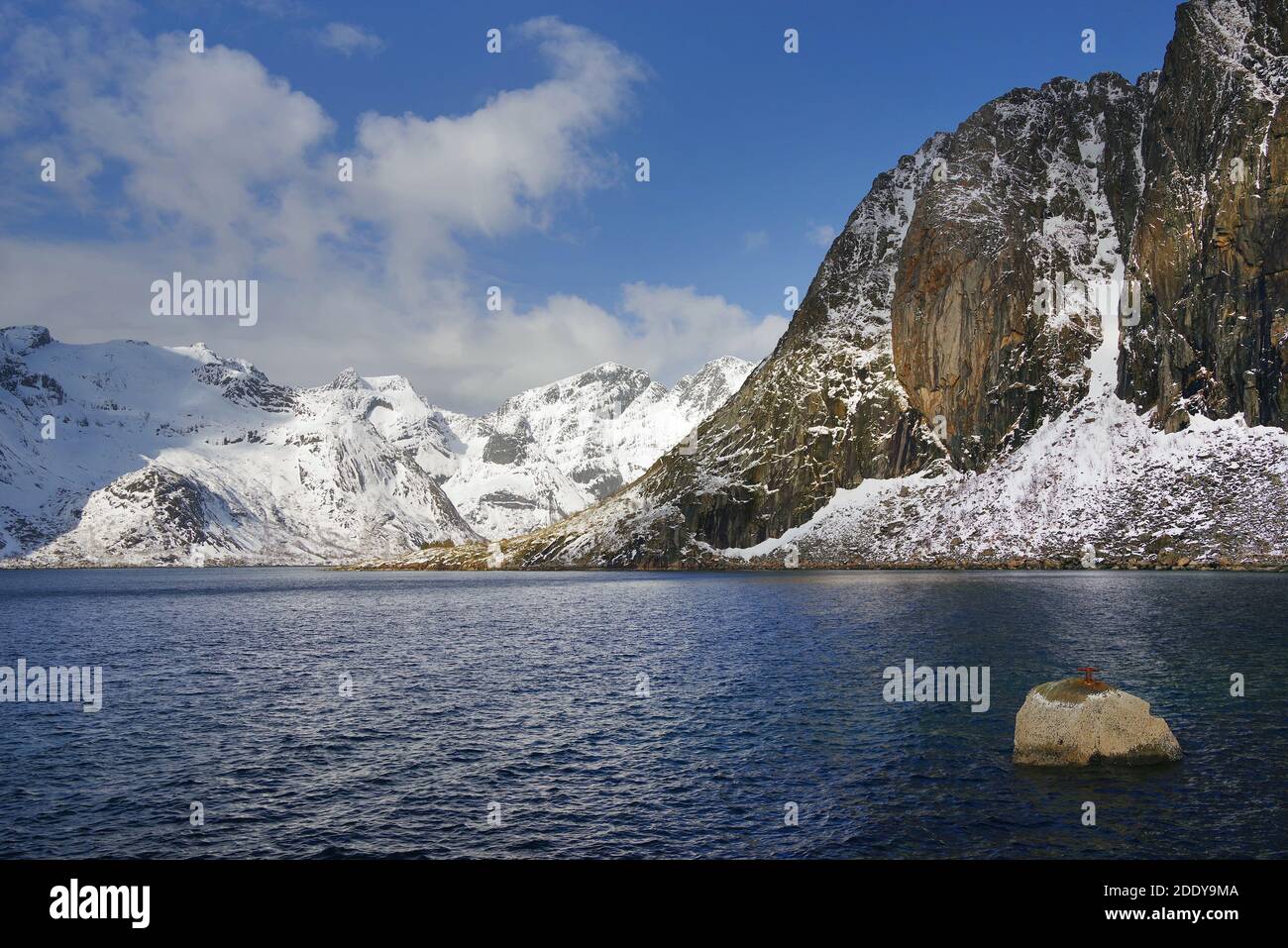 Winter landscape of the North Sea in Norway, Lofoten Archipelago ...