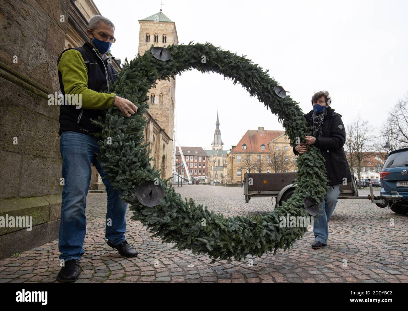 27 November 2020, Lower Saxony, Osnabrück: Cathedral Sister Ansgar ...