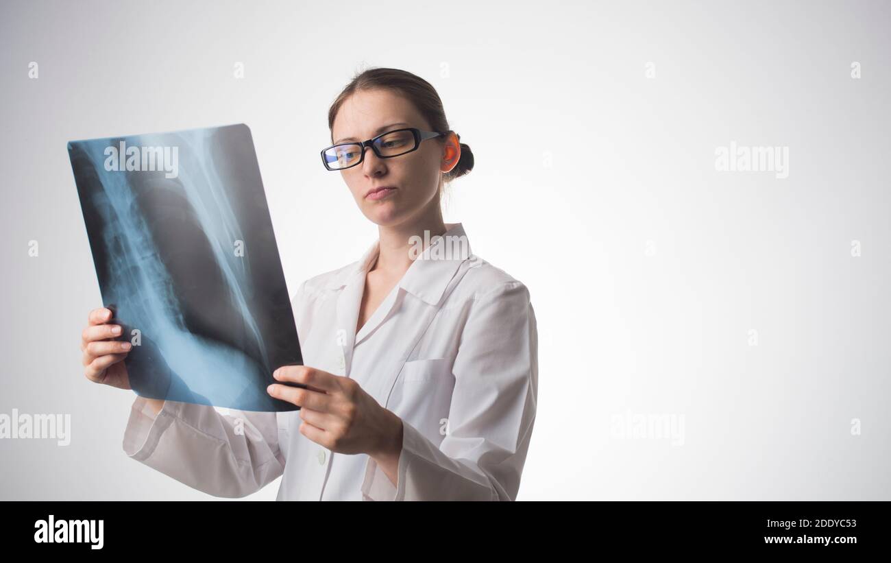 Doctor looking chest x-ray Stock Photo - Alamy