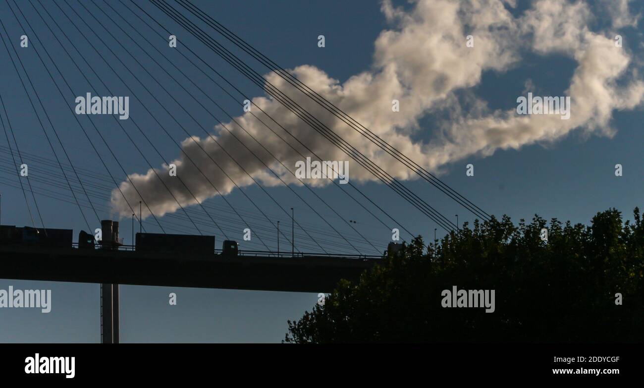 Bridge of thirty three hi-res stock photography and images - Alamy